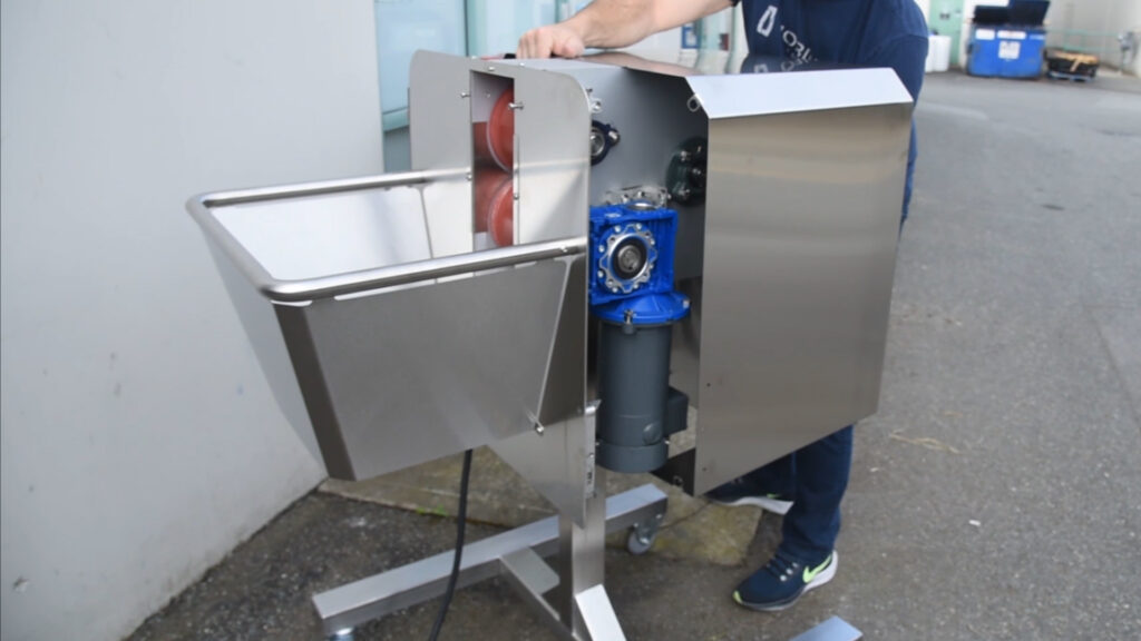 Changing The MBX Bucker Rolls - Mobius Trimmer