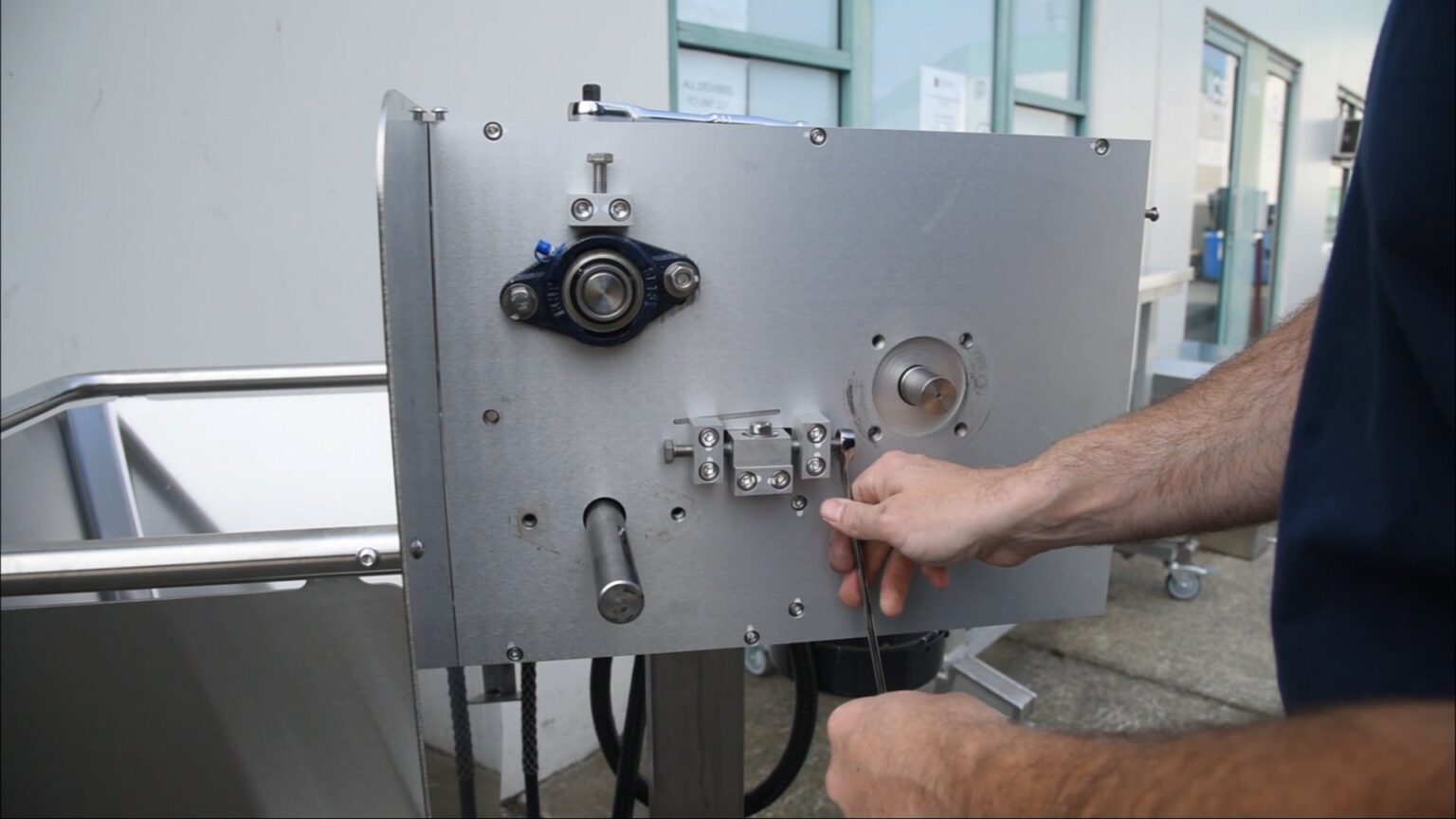 Changing The MBX Bucker Rolls - Mobius Trimmer