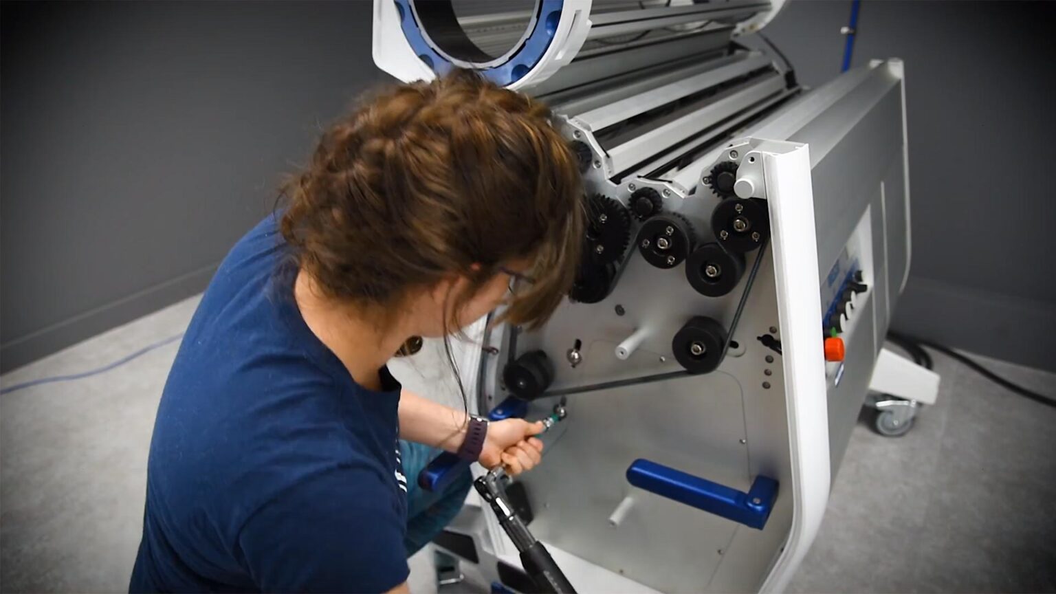 Drive Belt Removal & Installation - Mobius Trimmer