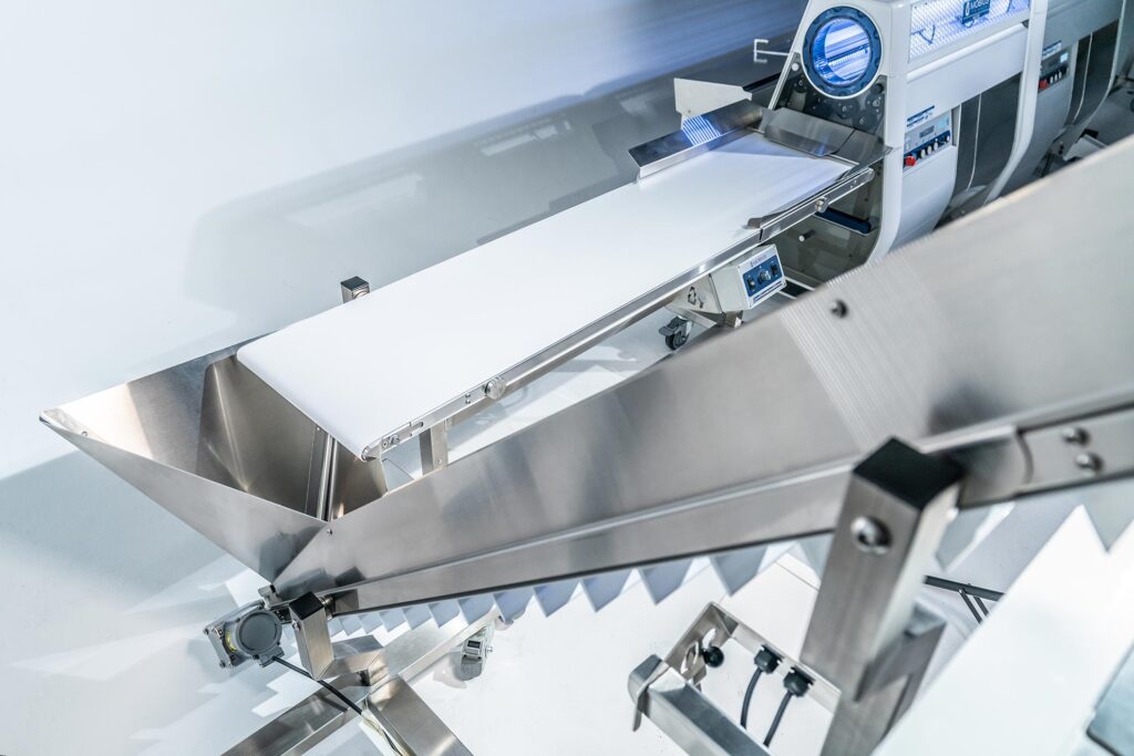 Outfeed Conveyor | Mobius Trimmer