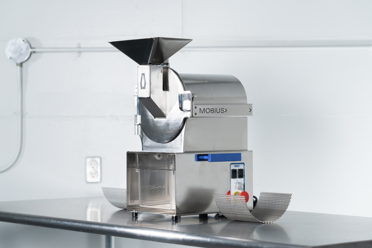 Best Grinder for Pre-Rolls | Mobius