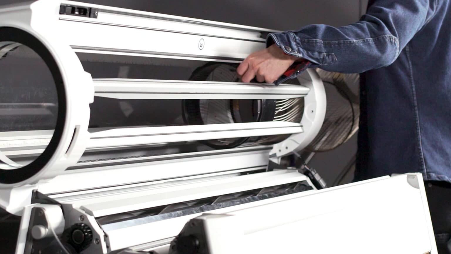 Tumbler Installation & Removal - Mobius Trimmer