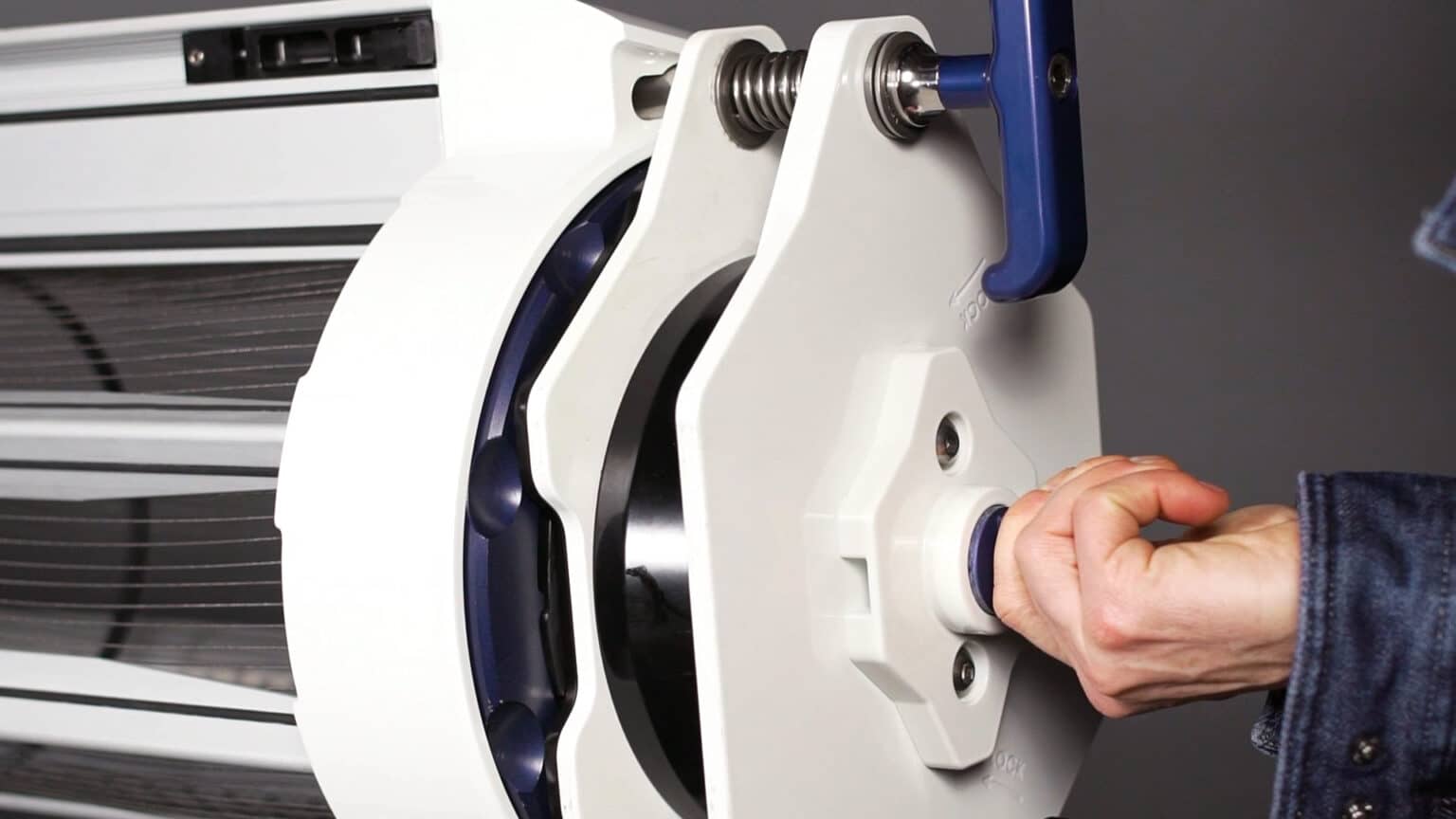 Tumbler Installation & Removal - Mobius Trimmer