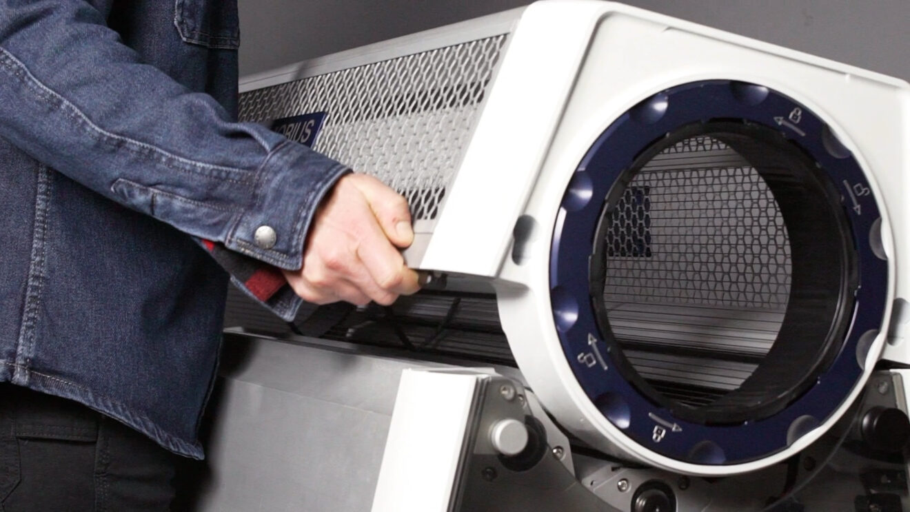 Tumbler Installation & Removal - Mobius Trimmer